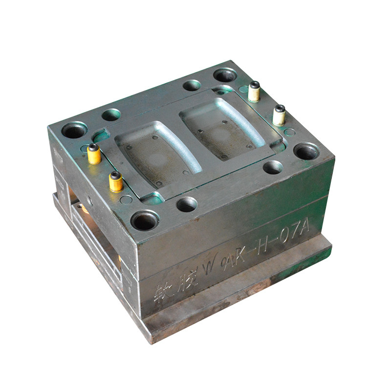 Moldeo a presión doble del color HASCO del corredor caliente con la ...